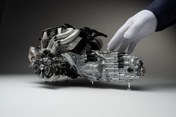 BUGATTI Chiron 8.0L W16 Engine and Gearbox (2016) – Amalgam Collection