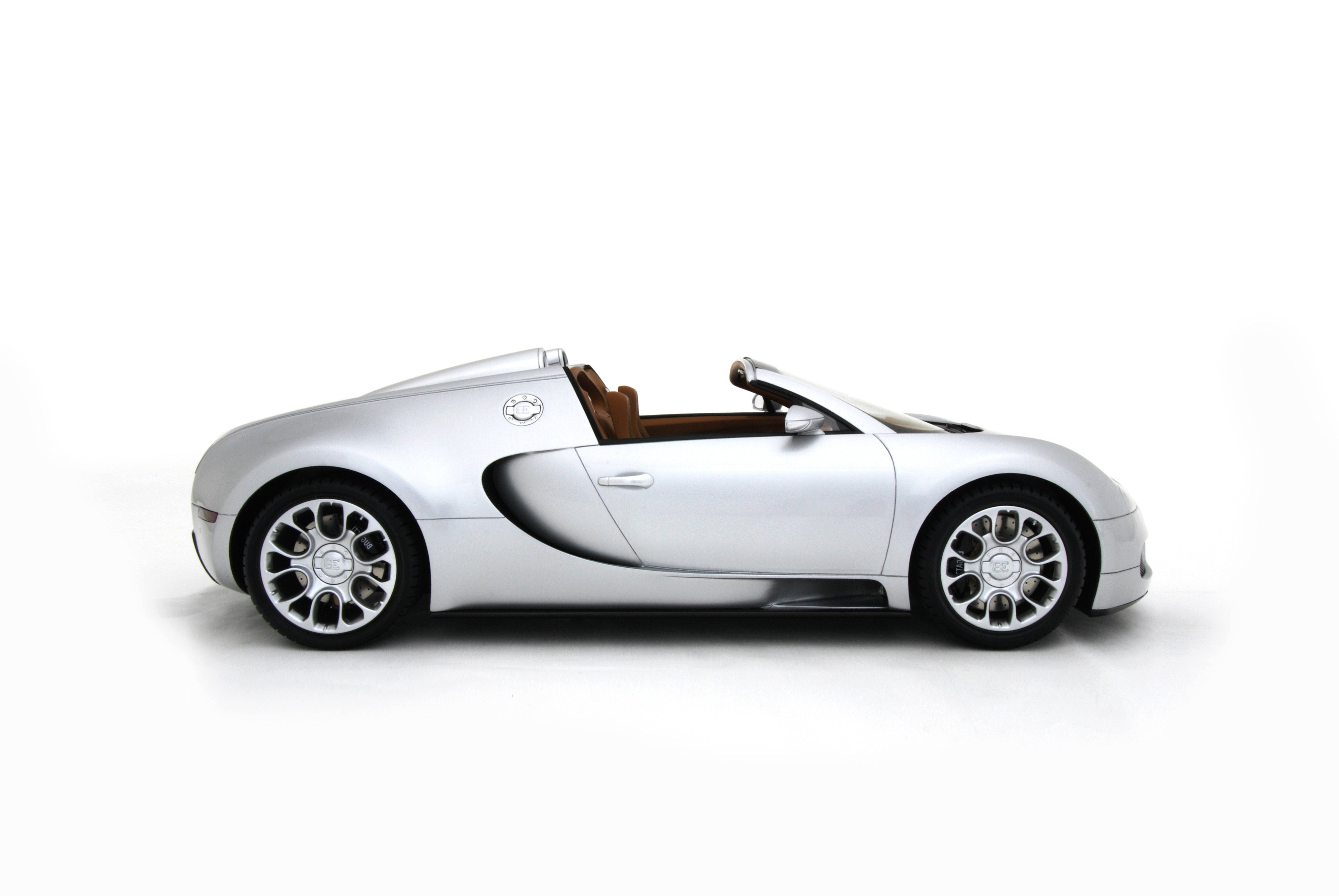 Bugatti Convertible 2022 Side View