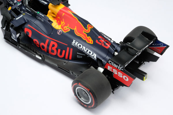 Red Bull Racing Honda RB16B - Großer Preis von Abu Dhabi 2021 – Amalgam Collection