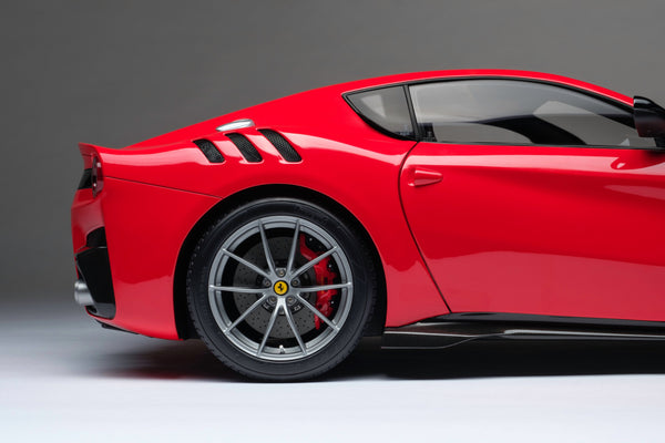 フェラーリ F12 TDF (2015) – Amalgam Collection