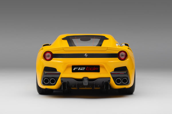 フェラーリ F12 TDF (2015) – Amalgam Collection
