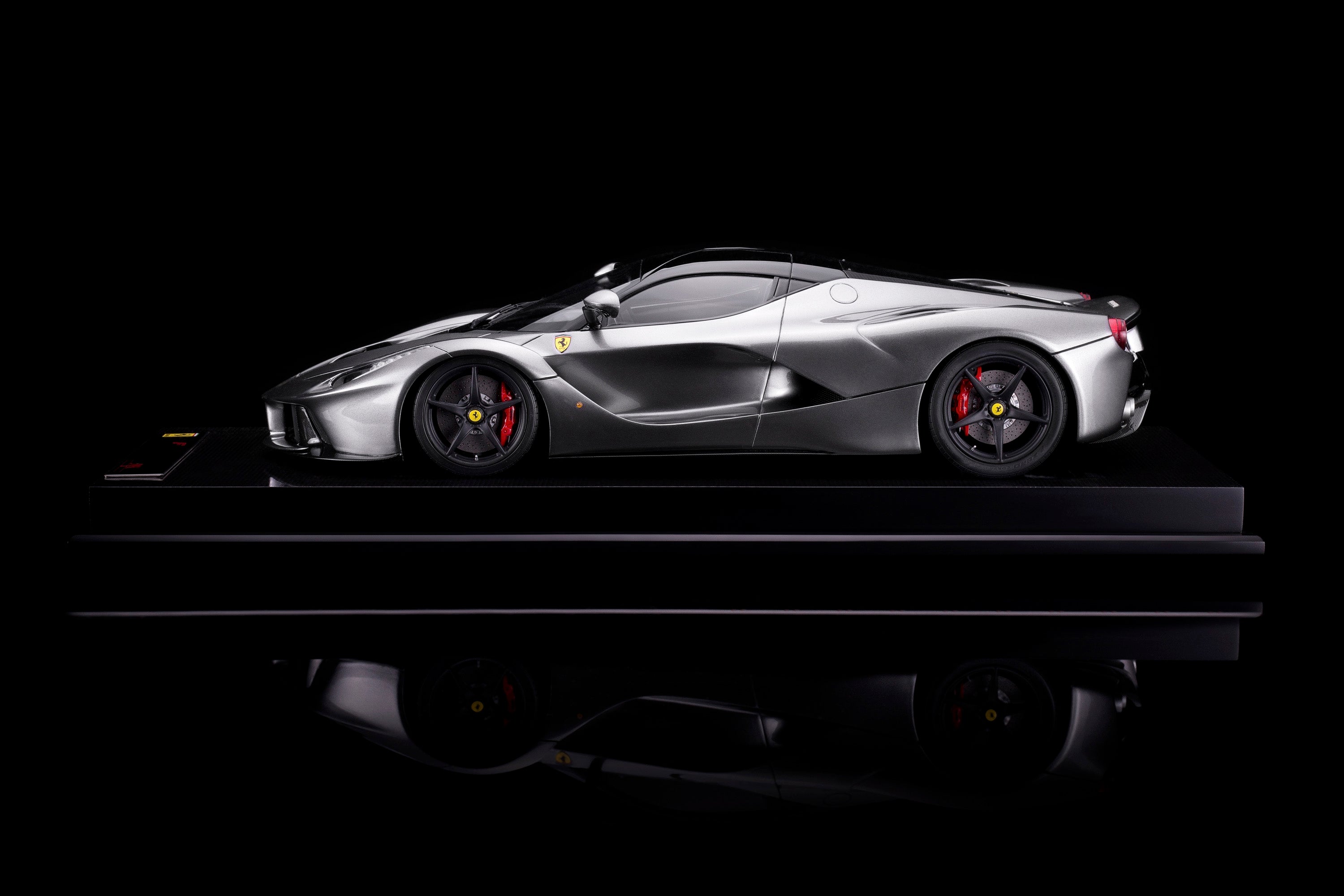 Ferrari Laferrari Grey